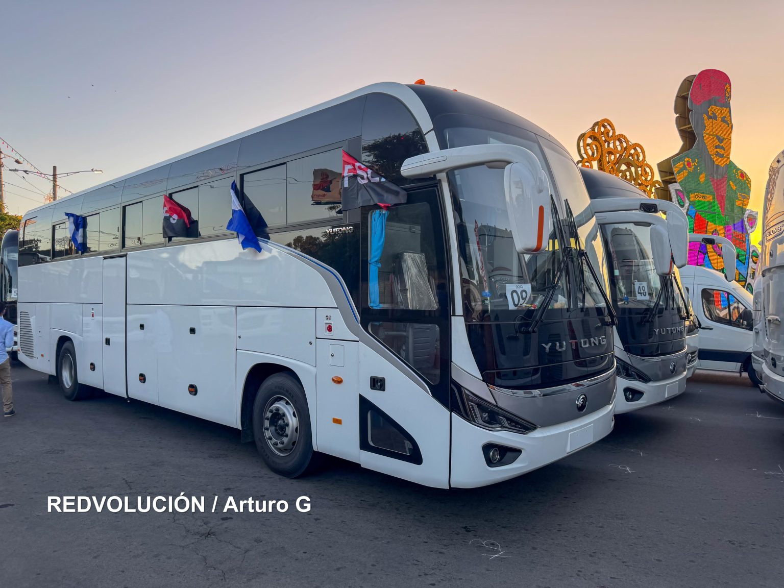 Gobierno de Nicaragua entrega 400 Nuevos Autobuses para Modernizar el ...